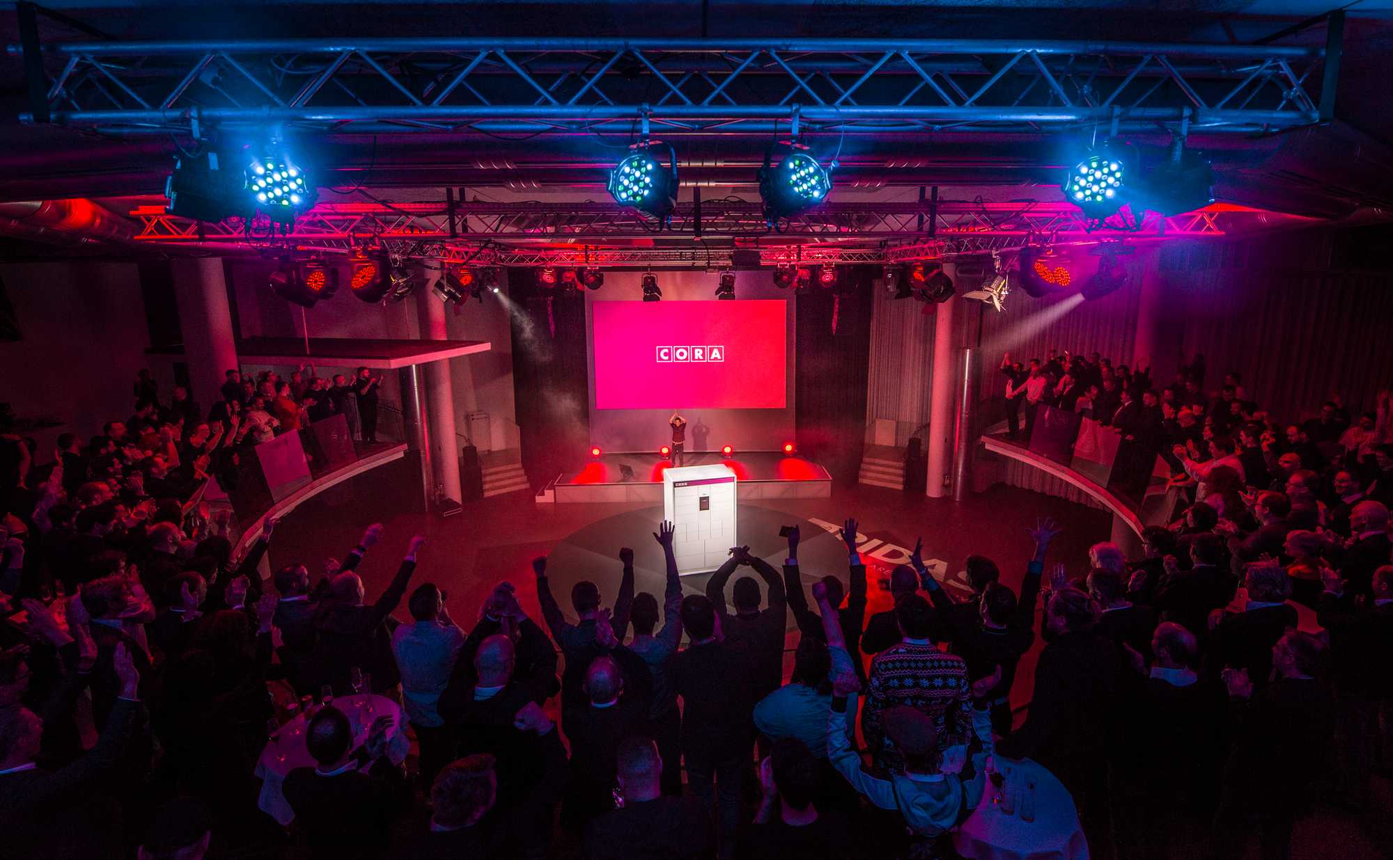 Cora automatisiert den Field-Support